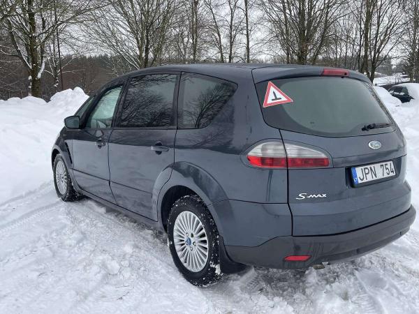 Pelēks Ford S-Max 2007 Šauļi, ar dzinēja tilpumu 1.75 L un nobraukumu 299 tūkst. km par 2499 €, foto 3 vietnē AUTOMOTO.COM.LV