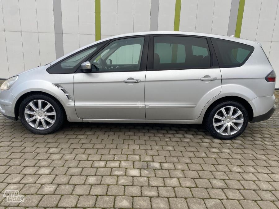 Grey Ford S-Max 2007 in Vilnius, with an engine capacity of 1.80 L and mileage of 280 thousand km for 2200 €, photo 4 on AUTOMOTO.COM.LV