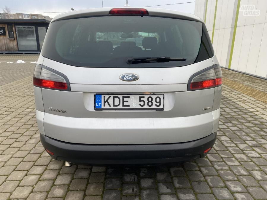 Grey Ford S-Max 2007 in Vilnius, with an engine capacity of 1.80 L and mileage of 280 thousand km for 2200 €, photo 13 on AUTOMOTO.COM.LV
