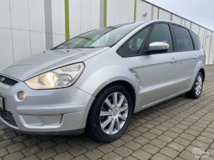 Grey Ford S-Max 2007 in Vilnius, with an engine capacity of 1.80 L and mileage of 280 thousand km for 1500 €, photo 4 on AUTOMOTO.COM.LV