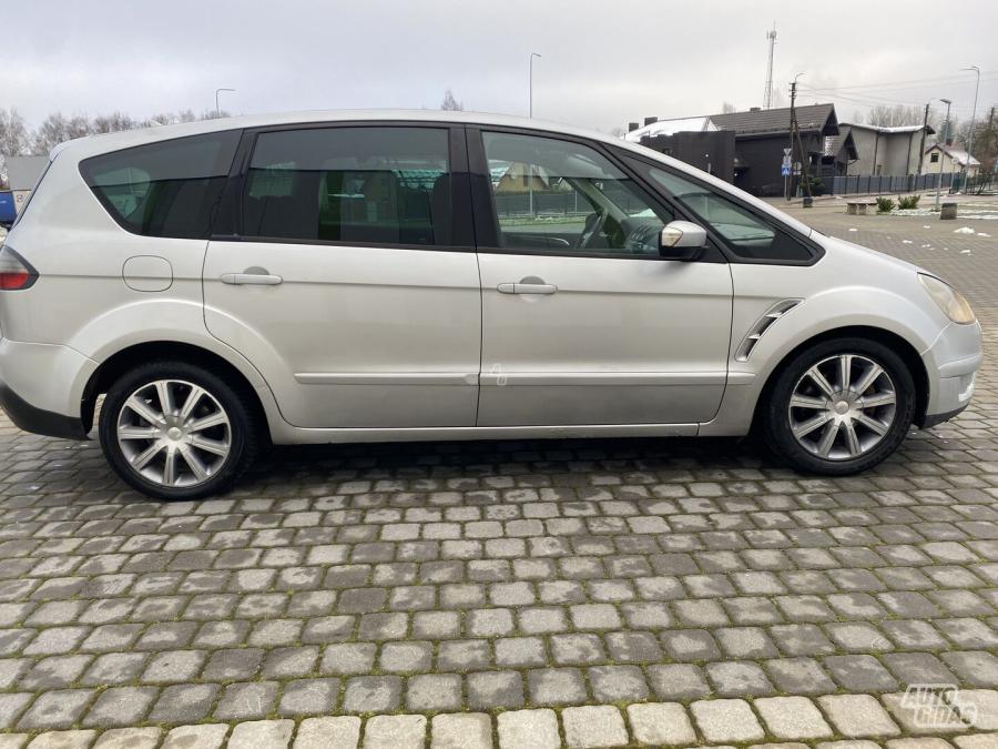Grey Ford S-Max 2007 in Vilnius, with an engine capacity of 1.80 L and mileage of 280 thousand km for 1500 €, photo 10 on AUTOMOTO.COM.LV