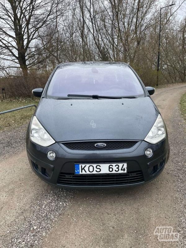 Grey Ford S-Max 2007 in Alytus, with an engine capacity of 1.80 L and mileage of 300 thousand km for 2100 €, photo 2 on AUTOMOTO.COM.LV