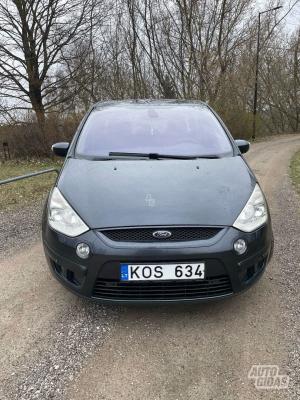 Pelēks Ford S-Max 2007 Alīta, ar dzinēja tilpumu 1.80 L un nobraukumu 300 tūkst. km par 2100 €, foto 3 vietnē AUTOMOTO.COM.LV