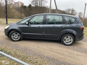 Pelēks Ford S-Max 2007 Alīta, ar dzinēja tilpumu 1.80 L un nobraukumu 300 tūkst. km par 2100 €, foto 5 vietnē AUTOMOTO.COM.LV