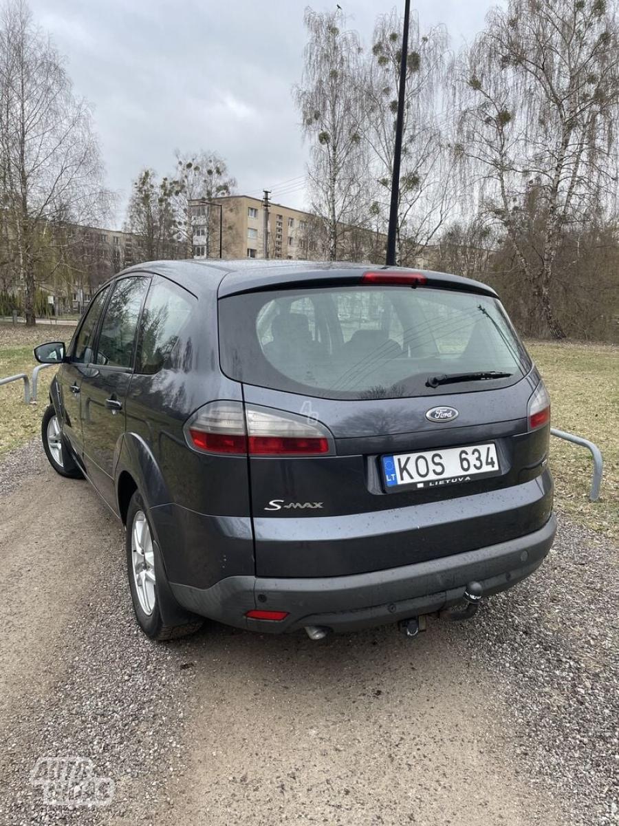 Pelēks Ford S-Max 2007 Alīta, ar dzinēja tilpumu 1.80 L un nobraukumu 300 tūkst. km par 2100 €, foto 6 vietnē AUTOMOTO.COM.LV