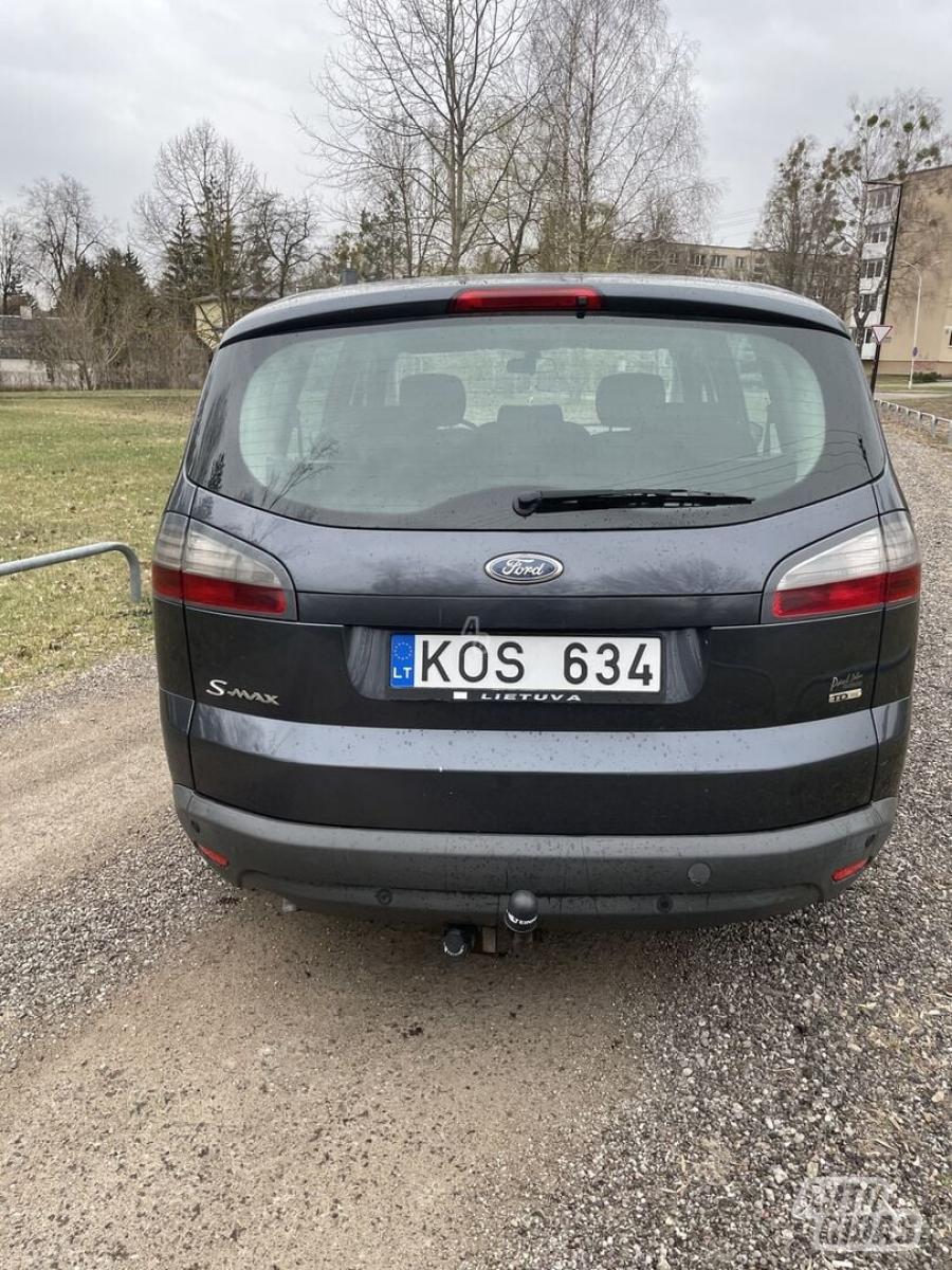 Pelēks Ford S-Max 2007 Alīta, ar dzinēja tilpumu 1.80 L un nobraukumu 300 tūkst. km par 2100 €, foto 7 vietnē AUTOMOTO.COM.LV