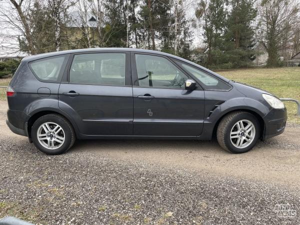 Grey Ford S-Max 2007 in Alytus, with an engine capacity of 1.80 L and mileage of 300 thousand km for 2100 €, photo 8 on AUTOMOTO.COM.LV
