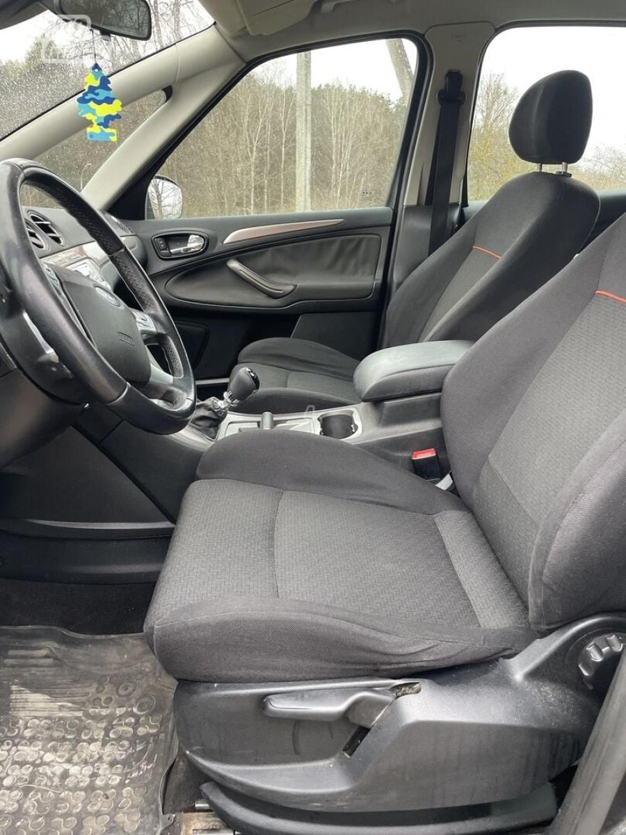 Pelēks Ford S-Max 2007 Alīta, ar dzinēja tilpumu 1.80 L un nobraukumu 300 tūkst. km par 2100 €, foto 10 vietnē AUTOMOTO.COM.LV