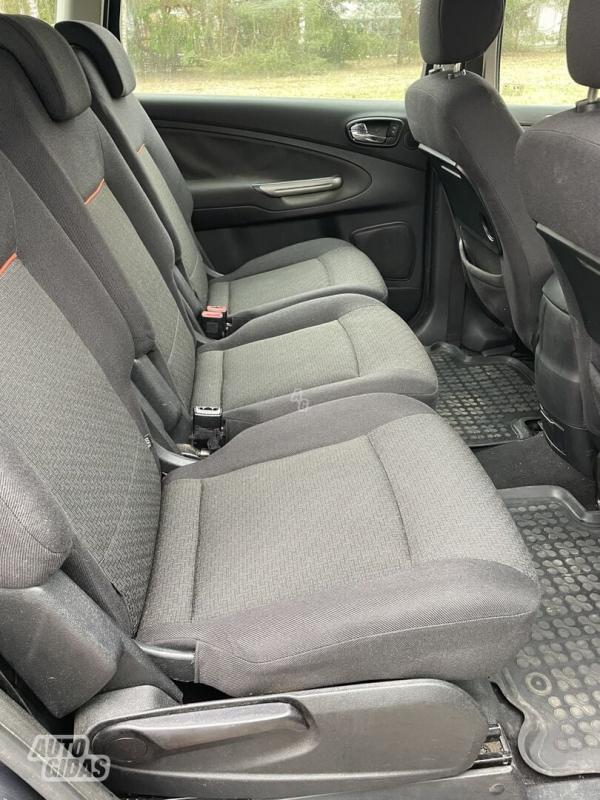 Grey Ford S-Max 2007 in Alytus, with an engine capacity of 1.80 L and mileage of 300 thousand km for 2100 €, photo 10 on AUTOMOTO.COM.LV