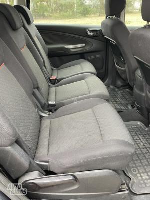 Pelēks Ford S-Max 2007 Alīta, ar dzinēja tilpumu 1.80 L un nobraukumu 300 tūkst. km par 2100 €, foto 11 vietnē AUTOMOTO.COM.LV