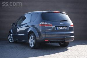 Grey Ford S-Max 2007 in Riga, with an engine capacity of 2.00 L and mileage of 245 thousand km for 4790 €, photo 5 on AUTOMOTO.COM.LV