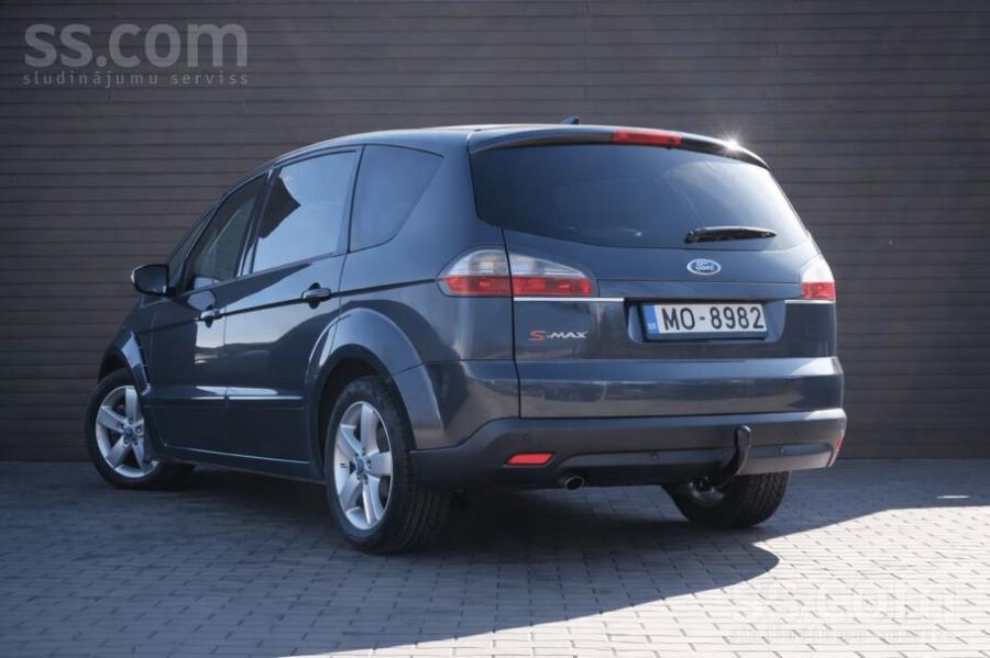 Grey Ford S-Max 2007 in Riga, with an engine capacity of 2.00 L and mileage of 245 thousand km for 4790 €, photo 5 on AUTOMOTO.COM.LV