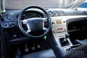 Grey Ford S-Max 2007 in Riga, with an engine capacity of 2.00 L and mileage of 245 thousand km for 4790 €, photo 6 on AUTOMOTO.COM.LV
