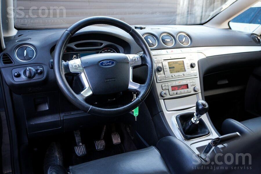 Grey Ford S-Max 2007 in Riga, with an engine capacity of 2.00 L and mileage of 245 thousand km for 4790 €, photo 6 on AUTOMOTO.COM.LV
