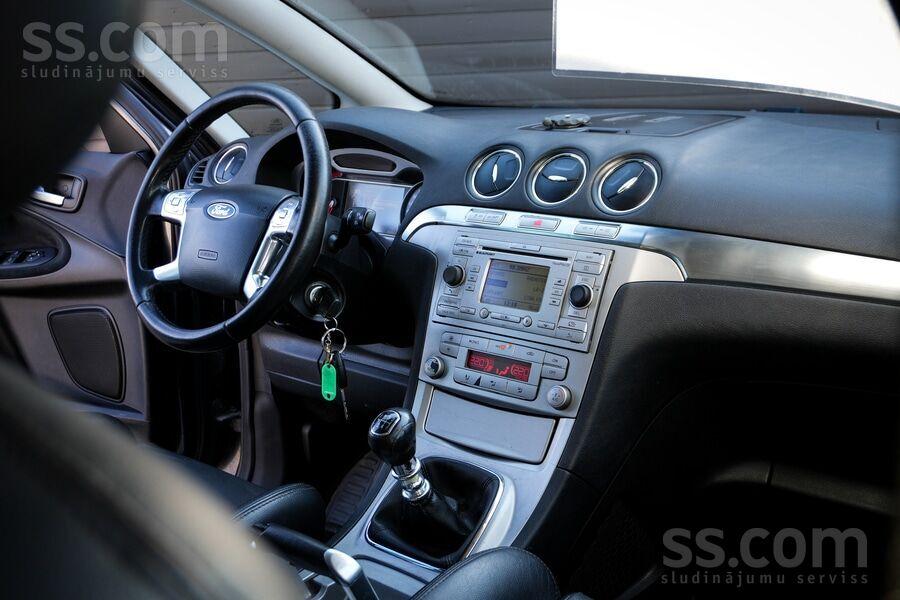 Grey Ford S-Max 2007 in Riga, with an engine capacity of 2.00 L and mileage of 245 thousand km for 4790 €, photo 7 on AUTOMOTO.COM.LV