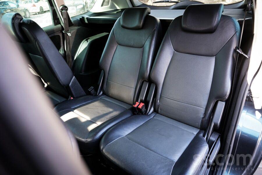 Grey Ford S-Max 2007 in Riga, with an engine capacity of 2.00 L and mileage of 245 thousand km for 4790 €, photo 12 on AUTOMOTO.COM.LV