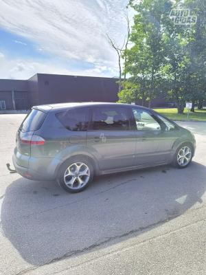 Grey Ford S-Max 2007 in Kaunas, with an engine capacity of 2.00 L and mileage of 290 thousand km for 2200 €, photo 4 on AUTOMOTO.COM.LV