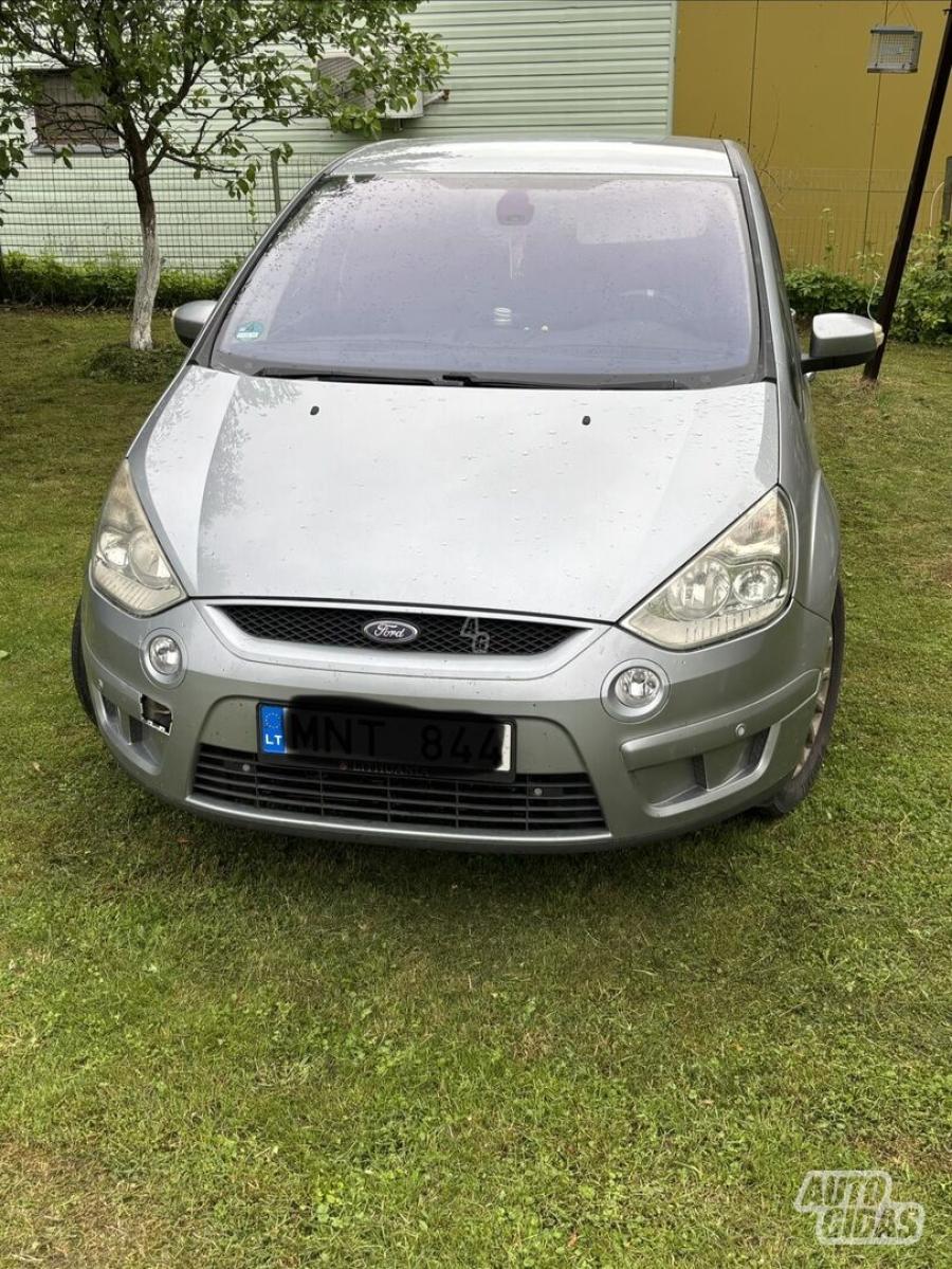 Pelēks Ford S-Max 2007 Jonava, ar dzinēja tilpumu 1.80 L un nobraukumu 4 tūkst. km par 2300 €, foto 1 vietnē AUTOMOTO.COM.LV