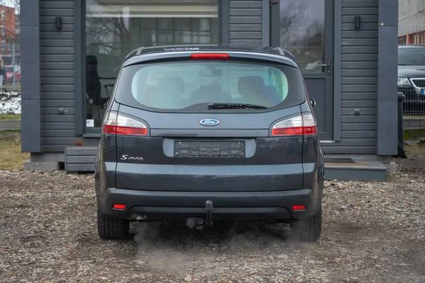 Pelēks Ford S-Max 2007 Liepāja, ar dzinēja tilpumu 2.00 L un nobraukumu 275 tūkst. km par 3400 €, foto 3 vietnē AUTOMOTO.COM.LV