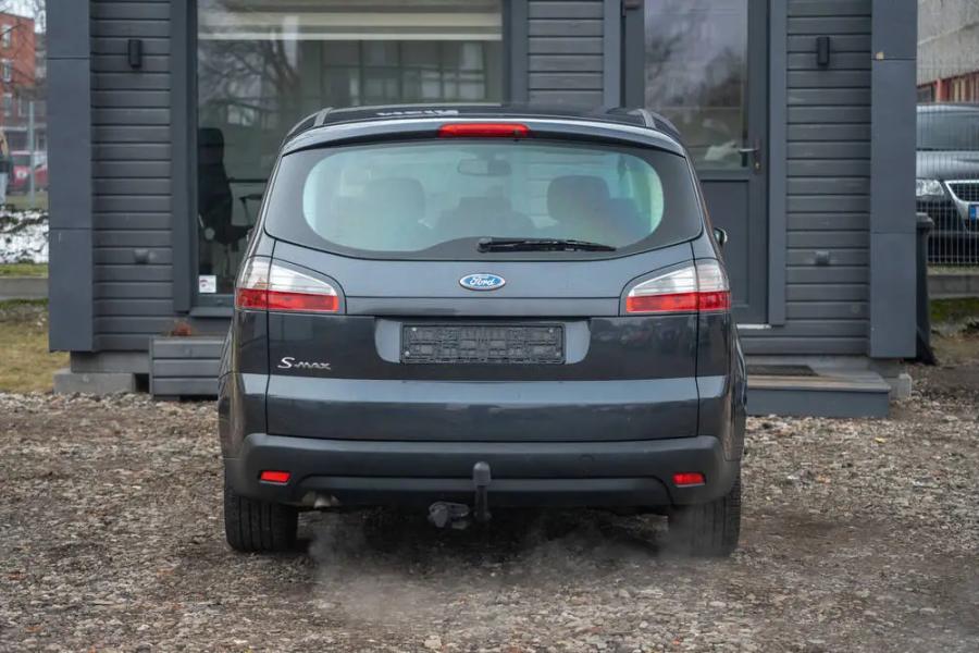 Pelēks Ford S-Max 2007 Liepāja, ar dzinēja tilpumu 2.00 L un nobraukumu 275 tūkst. km par 3400 €, foto 4 vietnē AUTOMOTO.COM.LV