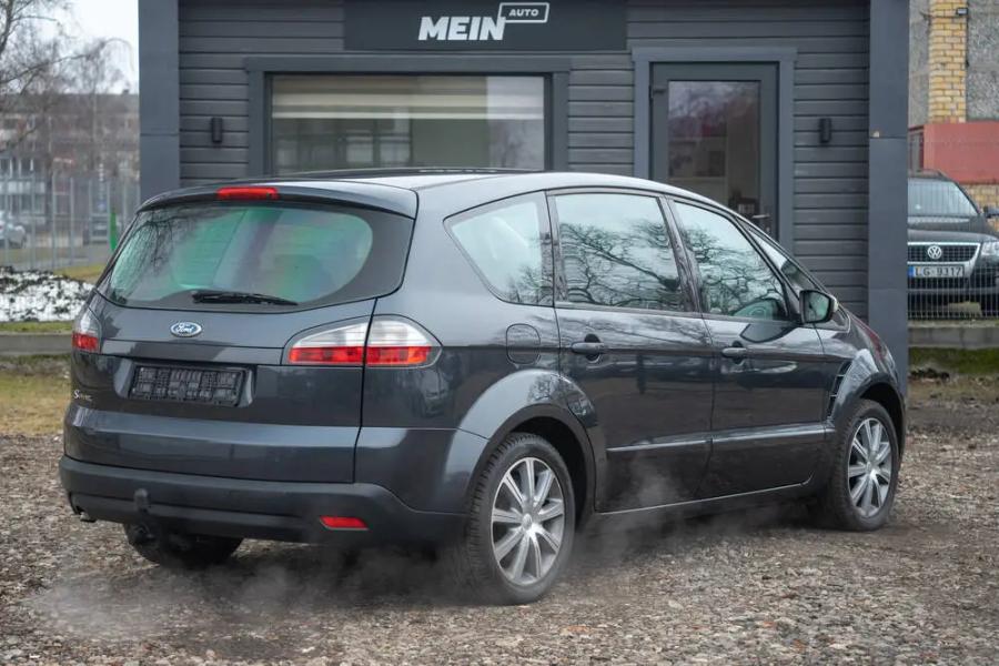 Pelēks Ford S-Max 2007 Liepāja, ar dzinēja tilpumu 2.00 L un nobraukumu 275 tūkst. km par 3400 €, foto 5 vietnē AUTOMOTO.COM.LV