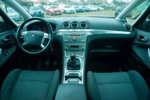 Pelēks Ford S-Max 2007 Liepāja, ar dzinēja tilpumu 2.00 L un nobraukumu 275 tūkst. km par 3400 €, foto 8 vietnē AUTOMOTO.COM.LV