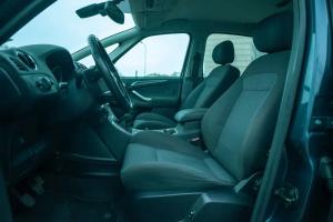Pelēks Ford S-Max 2007 Liepāja, ar dzinēja tilpumu 2.00 L un nobraukumu 275 tūkst. km par 3400 €, foto 10 vietnē AUTOMOTO.COM.LV