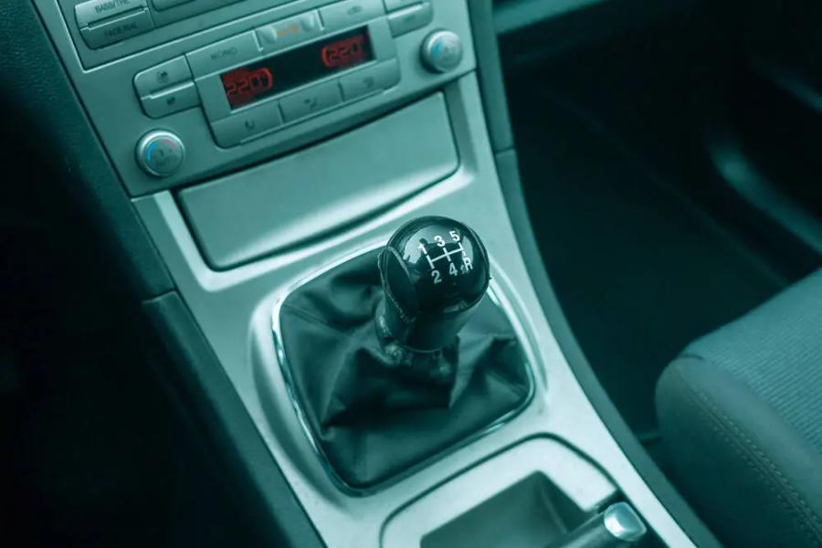 Pelēks Ford S-Max 2007 Liepāja, ar dzinēja tilpumu 2.00 L un nobraukumu 275 tūkst. km par 3400 €, foto 18 vietnē AUTOMOTO.COM.LV