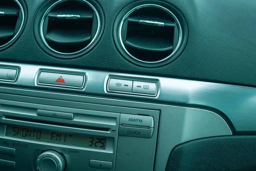 Pelēks Ford S-Max 2007 Liepāja, ar dzinēja tilpumu 2.00 L un nobraukumu 275 tūkst. km par 3400 €, foto 19 vietnē AUTOMOTO.COM.LV