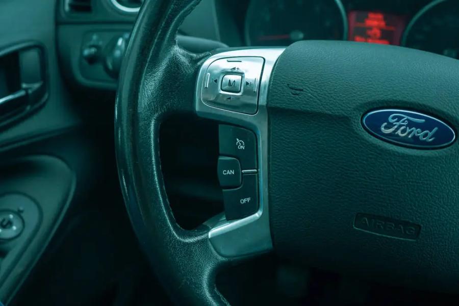 Pelēks Ford S-Max 2007 Liepāja, ar dzinēja tilpumu 2.00 L un nobraukumu 275 tūkst. km par 3400 €, foto 20 vietnē AUTOMOTO.COM.LV