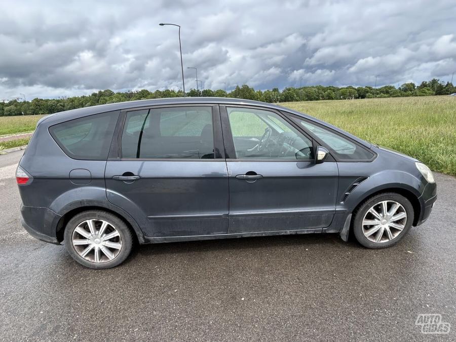 Grey Ford S-Max 2007 in Kaunas, with an engine capacity of 2.00 L and mileage of 292 thousand km for 990 €, photo 5 on AUTOMOTO.COM.LV