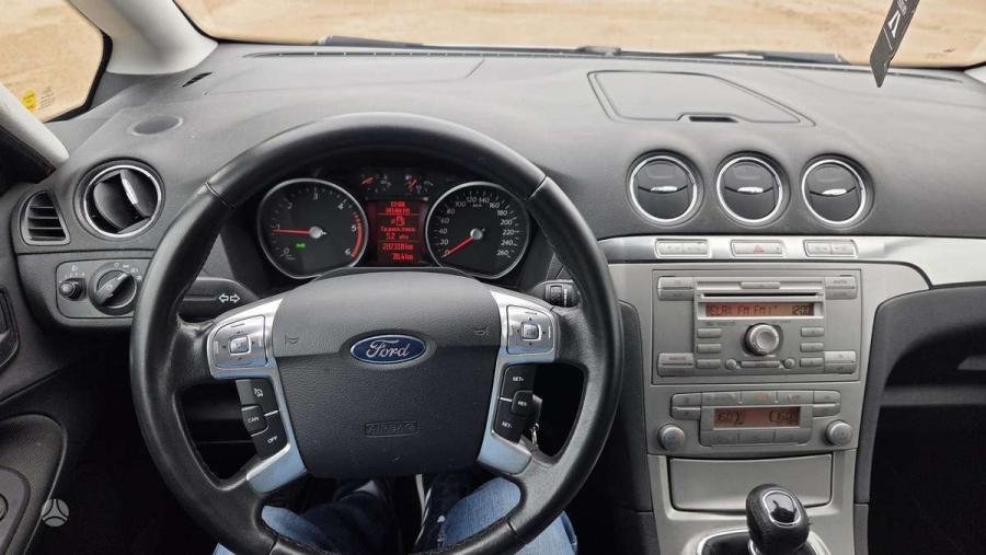 Pelēks Ford S-Max 2007 Utena, ar dzinēja tilpumu 1.75 L un nobraukumu 273 tūkst. km par 2200 €, foto 14 vietnē AUTOMOTO.COM.LV