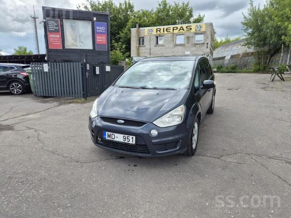 Grey Ford S-Max 2007 in Riga, with an engine capacity of 1.80 L and mileage of 404 thousand km for 1990 €, photo 3 on AUTOMOTO.COM.LV