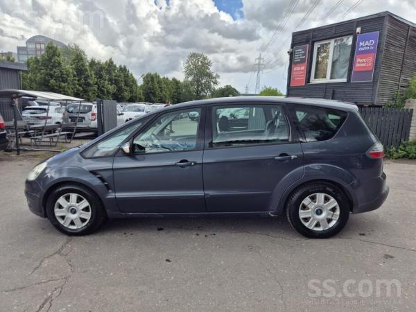Grey Ford S-Max 2007 in Riga, with an engine capacity of 1.80 L and mileage of 404 thousand km for 1990 €, photo 4 on AUTOMOTO.COM.LV