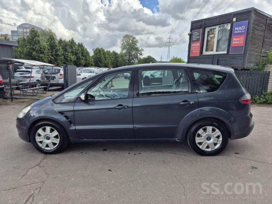 Grey Ford S-Max 2007 in Riga, with an engine capacity of 1.80 L and mileage of 404 thousand km for 1990 €, photo 5 on AUTOMOTO.COM.LV