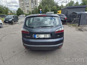 Grey Ford S-Max 2007 in Riga, with an engine capacity of 1.80 L and mileage of 404 thousand km for 1990 €, photo 7 on AUTOMOTO.COM.LV