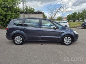 Grey Ford S-Max 2007 in Riga, with an engine capacity of 1.80 L and mileage of 404 thousand km for 1990 €, photo 9 on AUTOMOTO.COM.LV