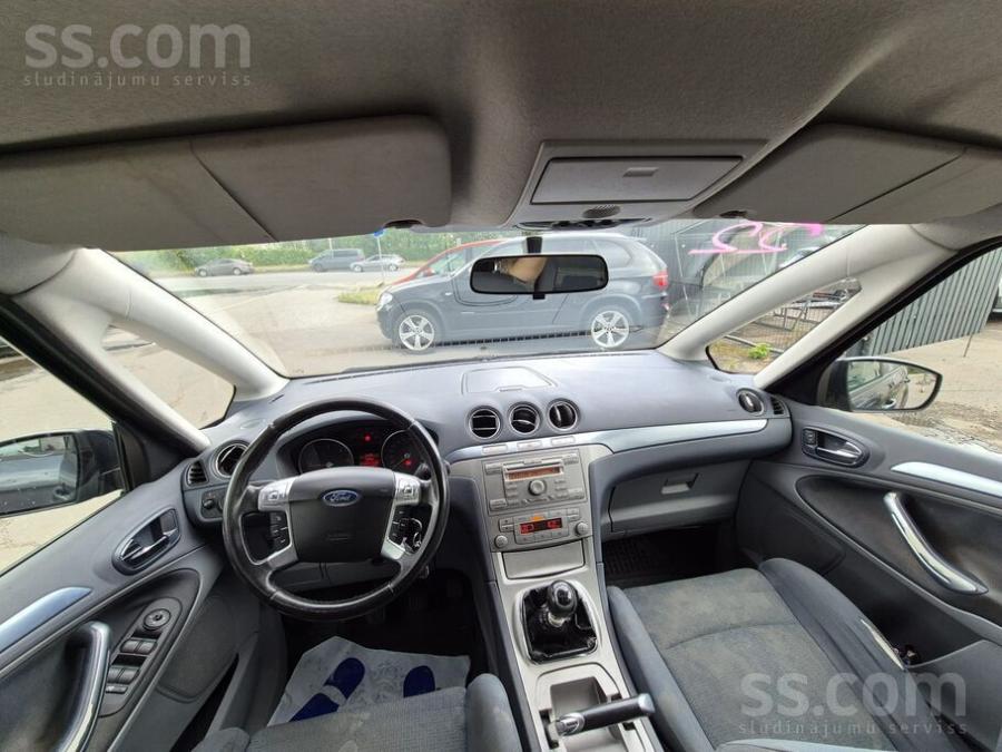 Grey Ford S-Max 2007 in Riga, with an engine capacity of 1.80 L and mileage of 404 thousand km for 1990 €, photo 12 on AUTOMOTO.COM.LV