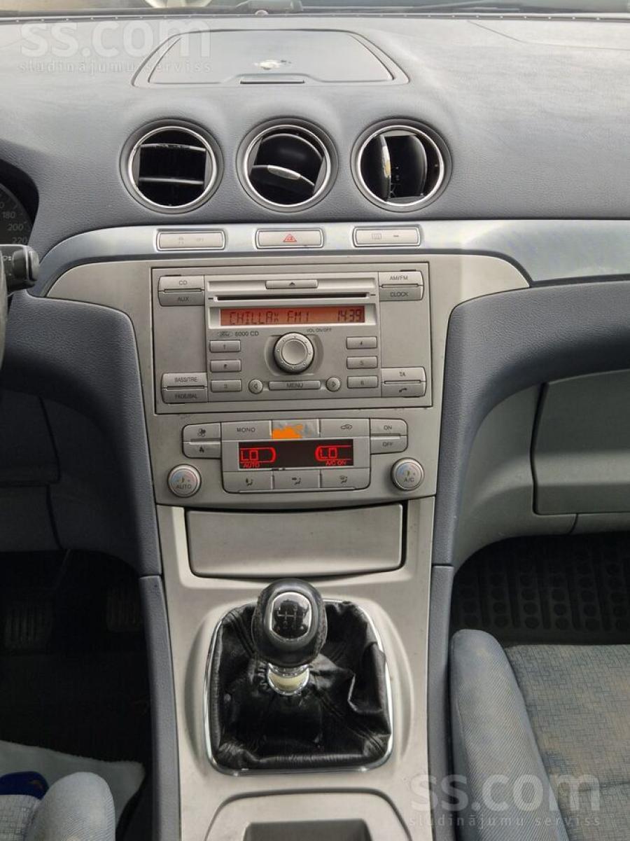 Grey Ford S-Max 2007 in Riga, with an engine capacity of 1.80 L and mileage of 404 thousand km for 1990 €, photo 13 on AUTOMOTO.COM.LV