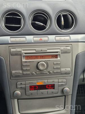 Grey Ford S-Max 2007 in Riga, with an engine capacity of 1.80 L and mileage of 404 thousand km for 1990 €, photo 14 on AUTOMOTO.COM.LV