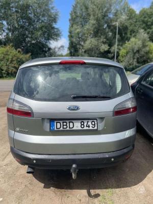 Pelēks Ford S-Max 2007 Viļņa, ar dzinēja tilpumu 1.80 L un nobraukumu 230 tūkst. km par 600 €, foto 6 vietnē AUTOMOTO.COM.LV
