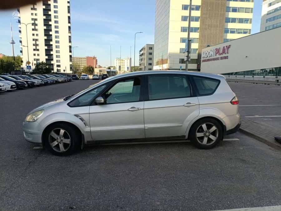 Grey Ford S-Max 2007 in Vilnius, with an engine capacity of 2.00 L and mileage of 296 thousand km for 2000 €, photo 3 on AUTOMOTO.COM.LV