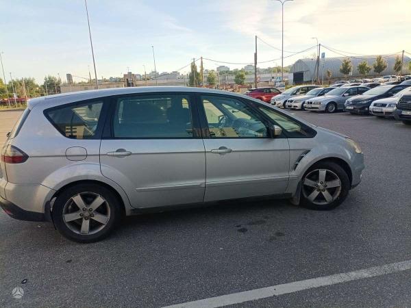 Pelēks Ford S-Max 2007 Viļņa, ar dzinēja tilpumu 2.00 L un nobraukumu 296 tūkst. km par 2000 €, foto 5 vietnē AUTOMOTO.COM.LV