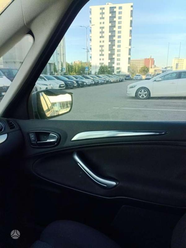 Pelēks Ford S-Max 2007 Viļņa, ar dzinēja tilpumu 2.00 L un nobraukumu 296 tūkst. km par 2000 €, foto 10 vietnē AUTOMOTO.COM.LV