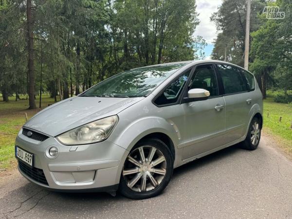 Grey Ford S-Max 2007 in Panevezys, with an engine capacity of 2.00 L and mileage of 293 thousand km for 1250 €, photo 1 on AUTOMOTO.COM.LV