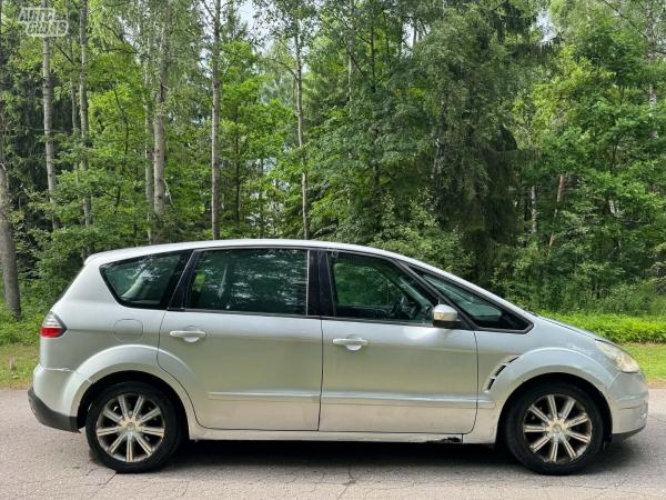 Grey Ford S-Max 2007 in Panevezys, with an engine capacity of 2.00 L and mileage of 293 thousand km for 1250 €, photo 7 on AUTOMOTO.COM.LV