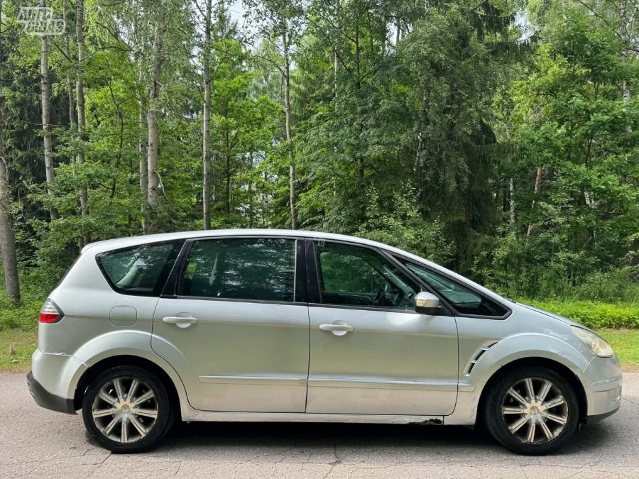 Grey Ford S-Max 2007 in Panevezys, with an engine capacity of 2.00 L and mileage of 293 thousand km for 1250 €, photo 8 on AUTOMOTO.COM.LV