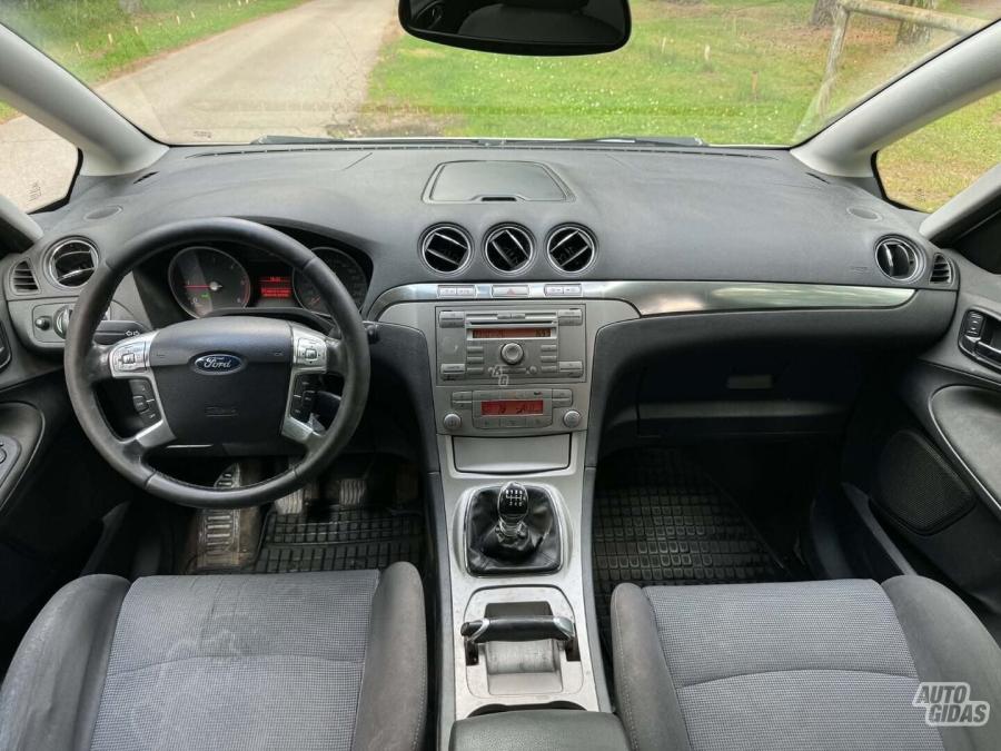 Grey Ford S-Max 2007 in Panevezys, with an engine capacity of 2.00 L and mileage of 293 thousand km for 1250 €, photo 13 on AUTOMOTO.COM.LV