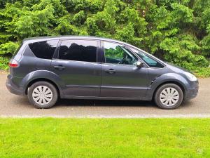 Grey Ford S-Max 2007 in Vilnius, with an engine capacity of 2.00 L and mileage of 299 thousand km for 2350 €, photo 4 on AUTOMOTO.COM.LV