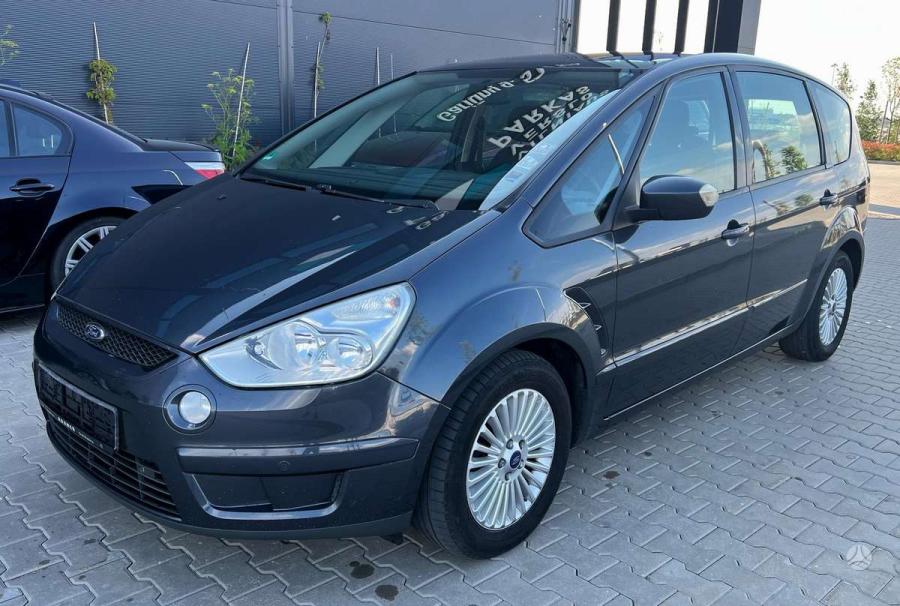 Grey Ford S-Max 2007 in Vilnius, with an engine capacity of 2.00 L and mileage of 268 thousand km for 3400 €, photo 1 on AUTOMOTO.COM.LV